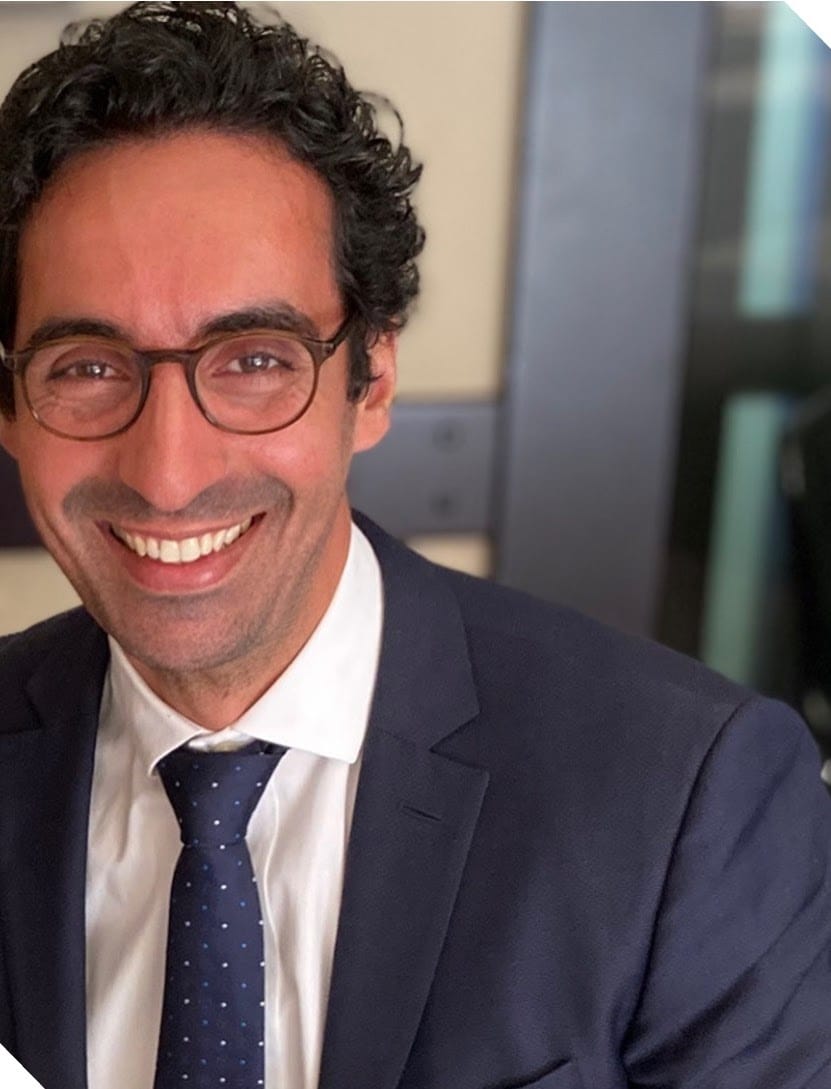 Simulate your future look with Lindapp - Dr. Amro Amr