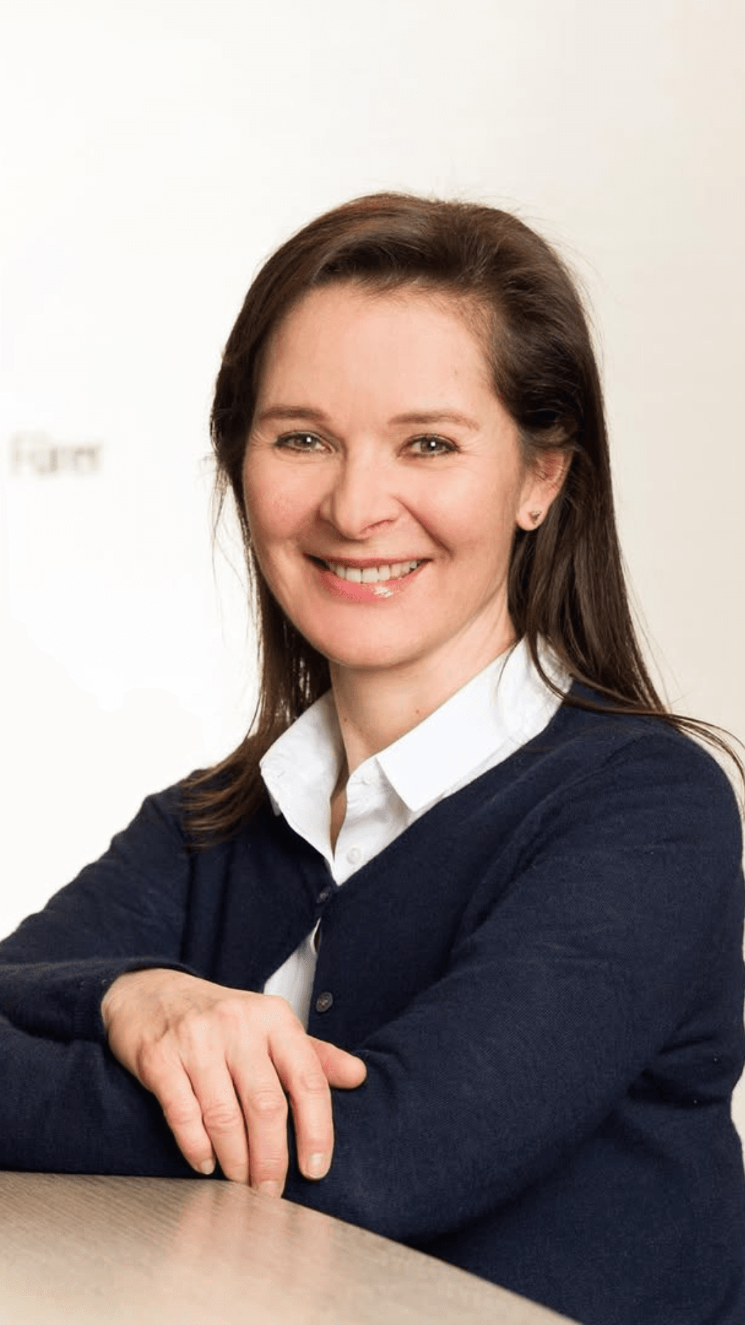 Simulate your future look with Lindapp - Dr. Eva Fürer