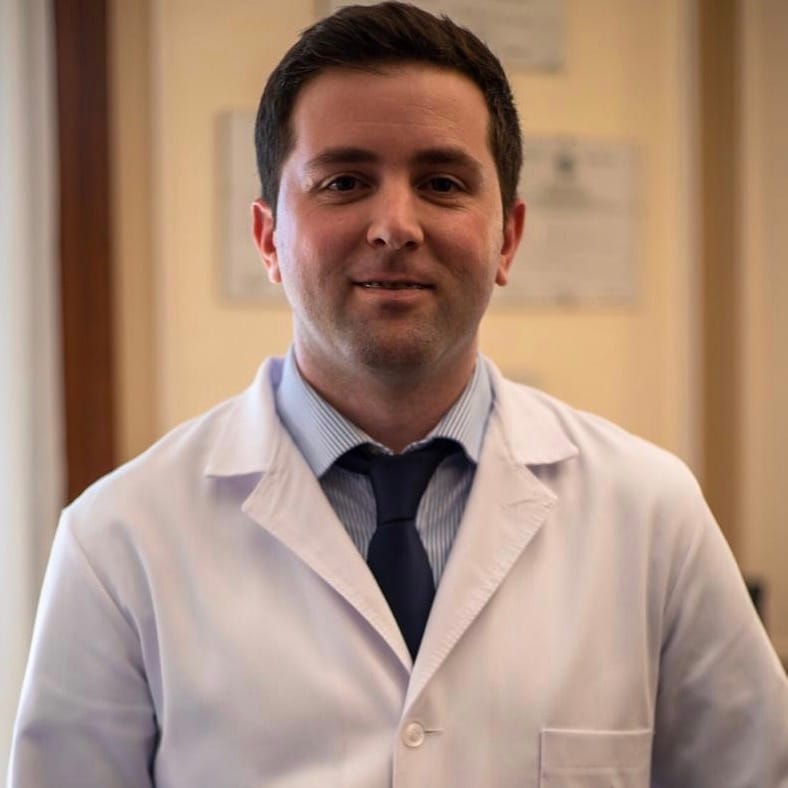 Simulate your future look with Lindapp - Dr. Augusto Barrera